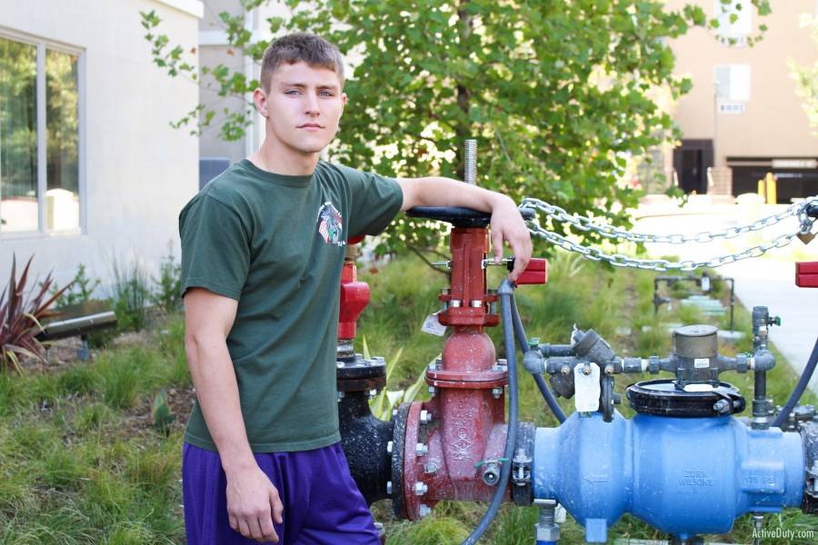 Model Of The Day Dante Active Duty… Daily Squirt