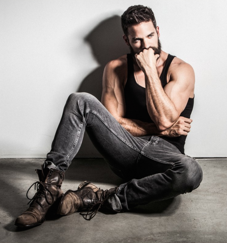 Model Of The Day Actor Brant Daugherty… Daily Squirt
