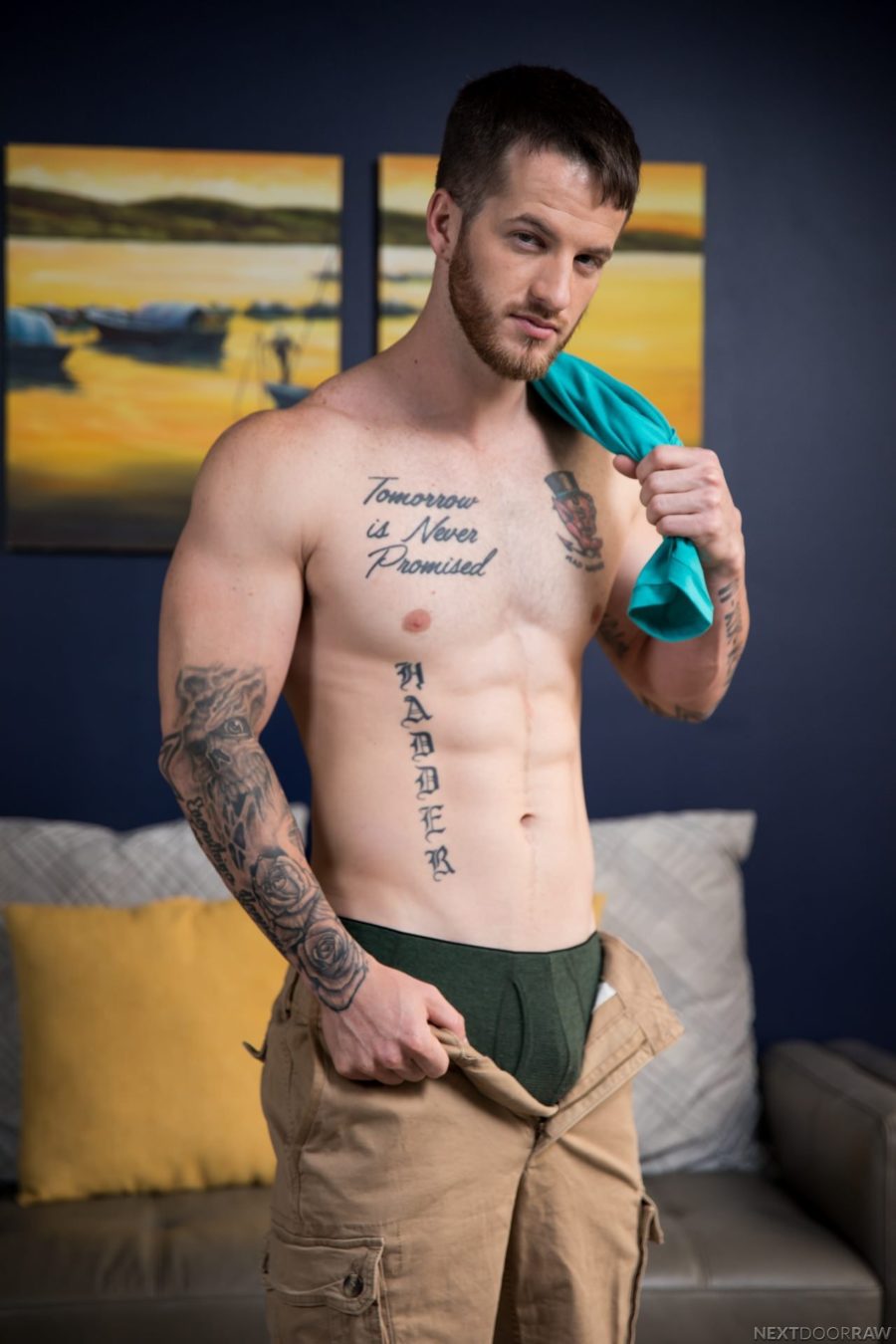 Secret Quickie W Quentin Gainz And Donte Thick Daily Squirt