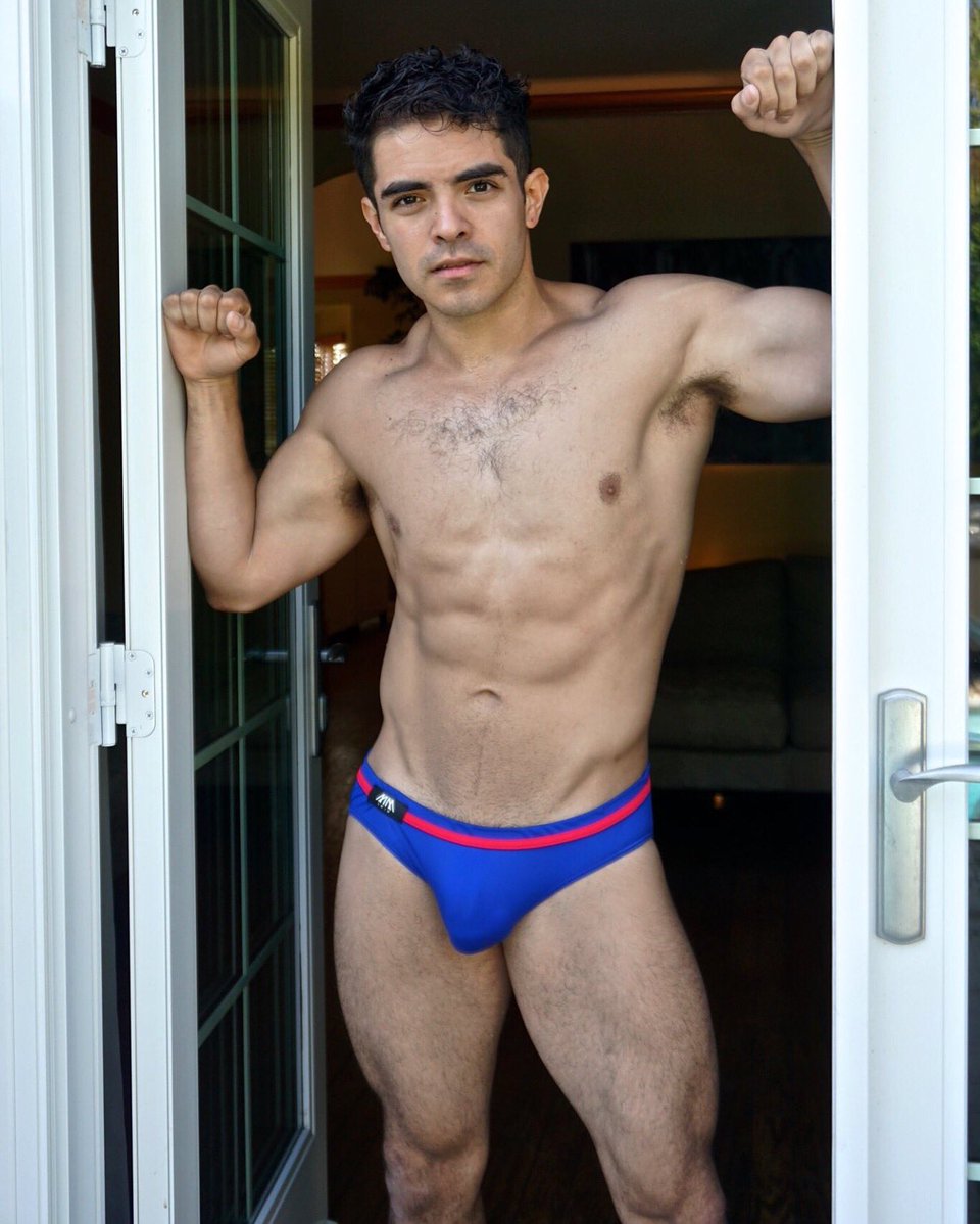 Model Of The Day Cazden Hunter Daily Squirt
