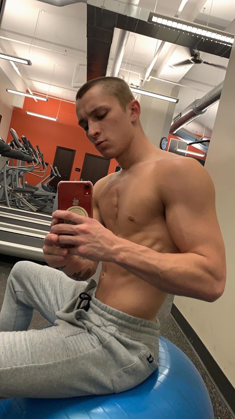 Model Of The Day Theo Brady Daily Squirt