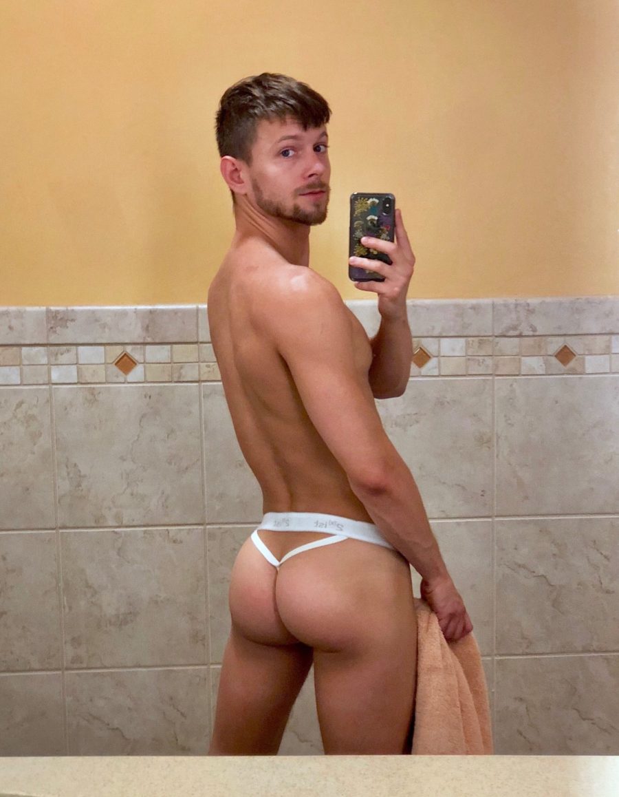 Model Of The Day Austin Avery Daily Squirt