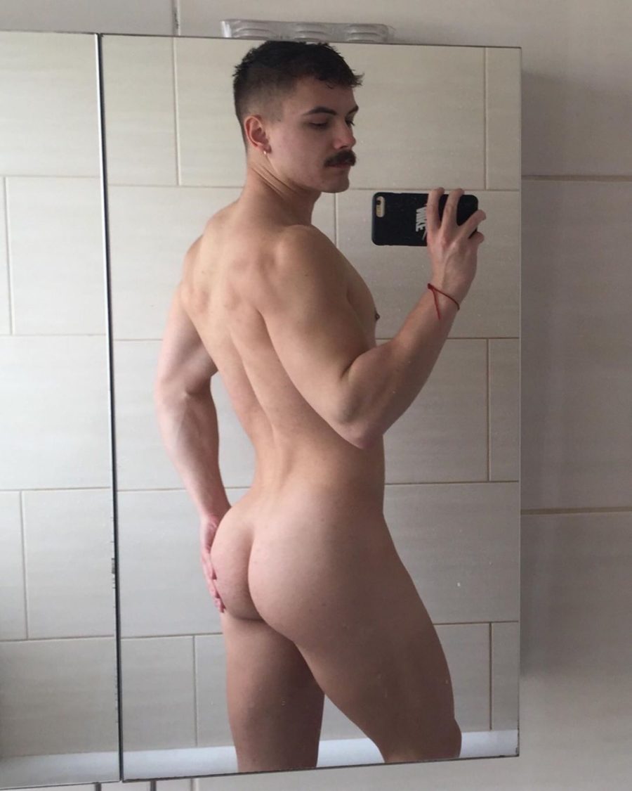 Model Of The Day Austin Sugar Daily Squirt