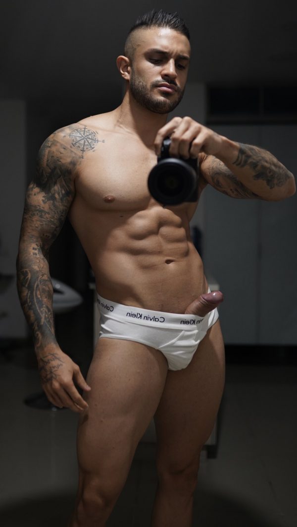 Model Of The Day Julian Chase Daily Squirt