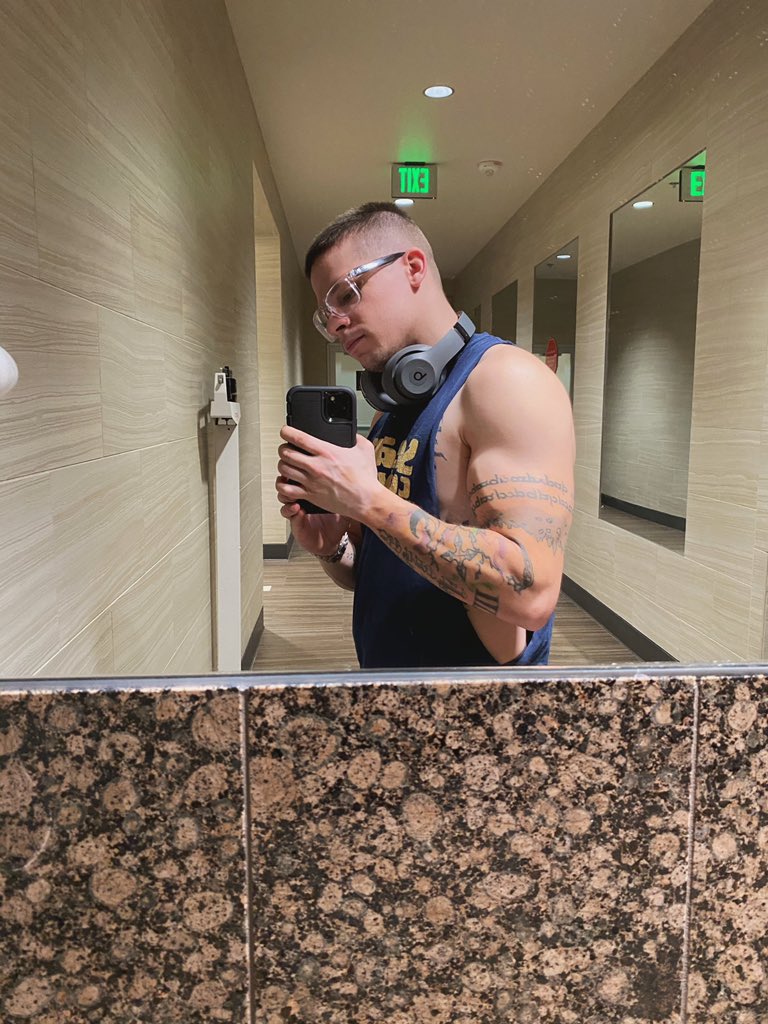 Model Of The Day Dillon Anderson Daily Squirt