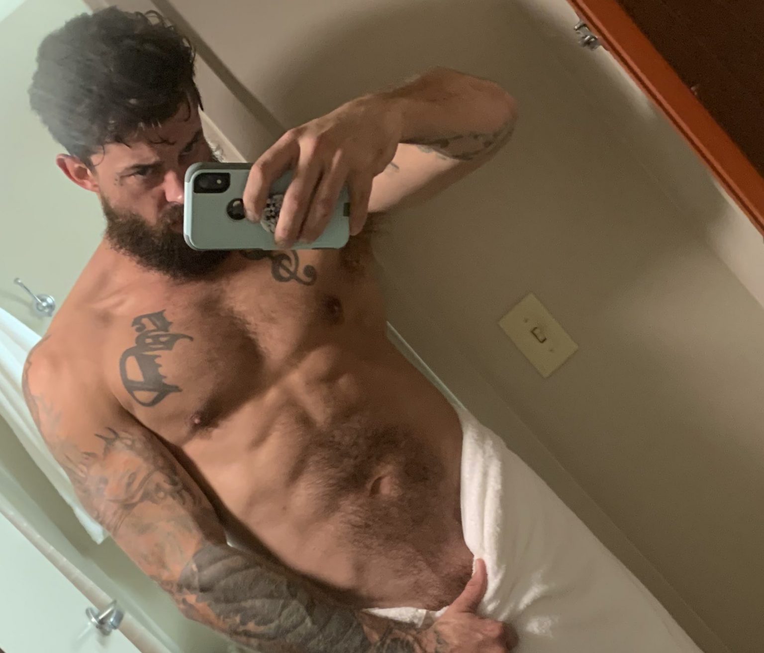 Model Of The Day Alpha Wolfe Daily Squirt