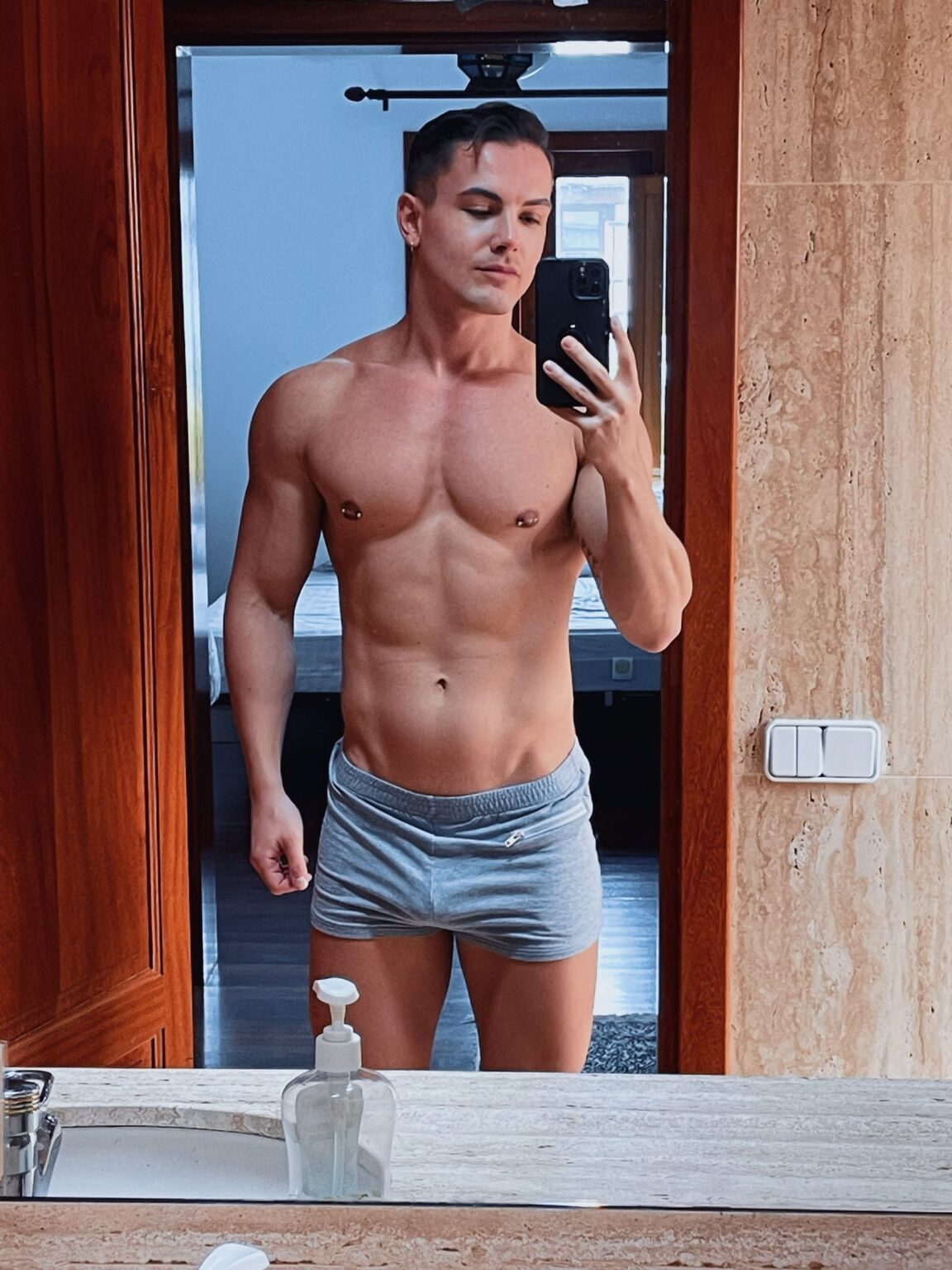 Model Of The Day Austin Sugar Daily Squirt
