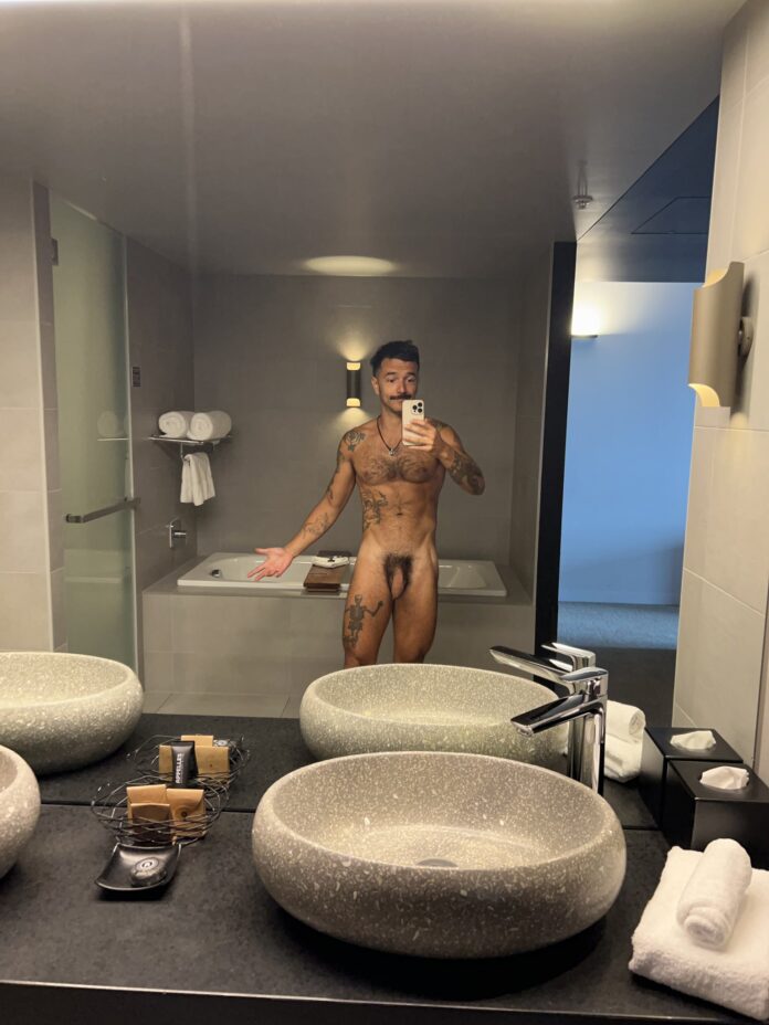 Model Of The Day Ollie Kelev Daily Squirt