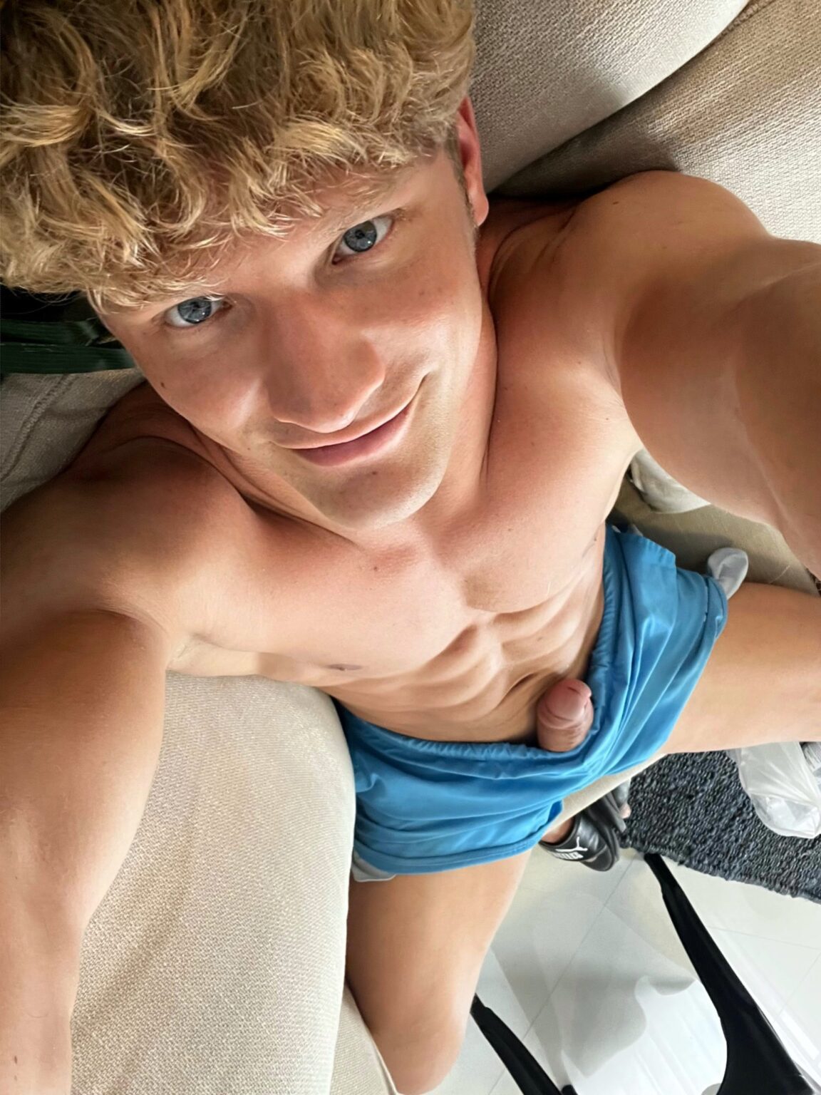 Model Of The Day Daniel Knight Daily Squirt