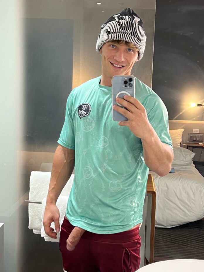 Model Of The Day Daniel Knight Daily Squirt