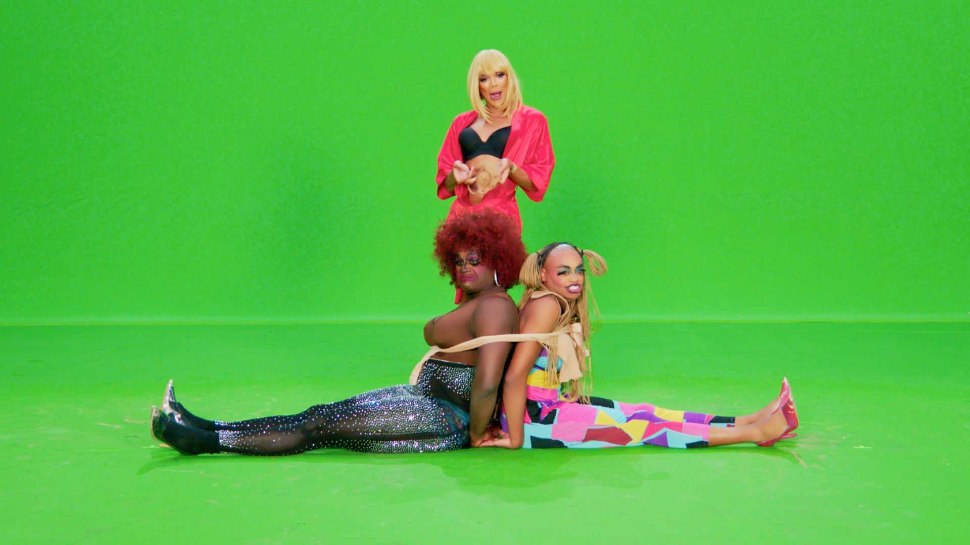 Going Xtra Deep On Drag Race Daily Squirt