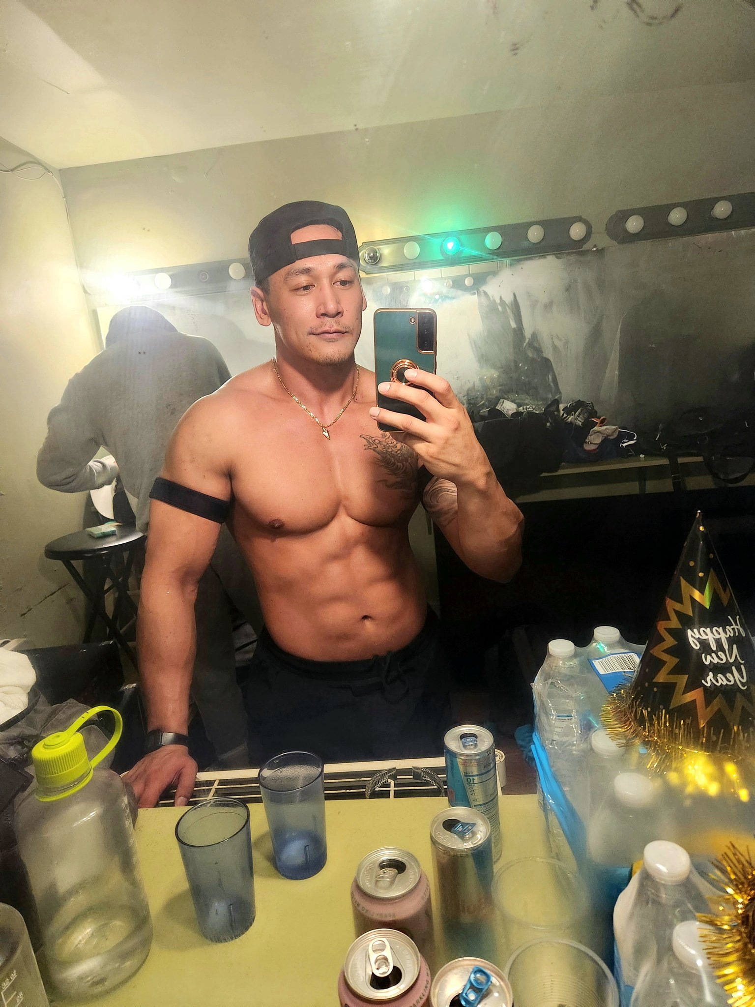 Model Of The Day Han Cross Daily Squirt