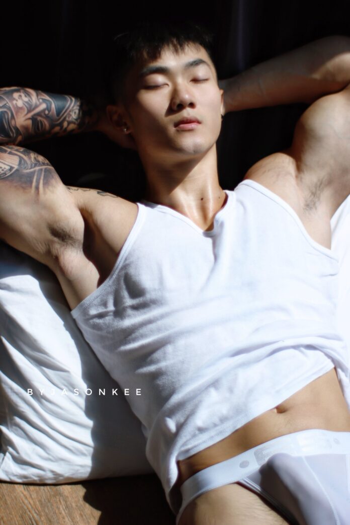 Model Of The Day Winghong Tang Daily Squirt