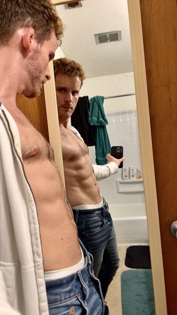 Model Of The Day Dylan Tides Daily Squirt